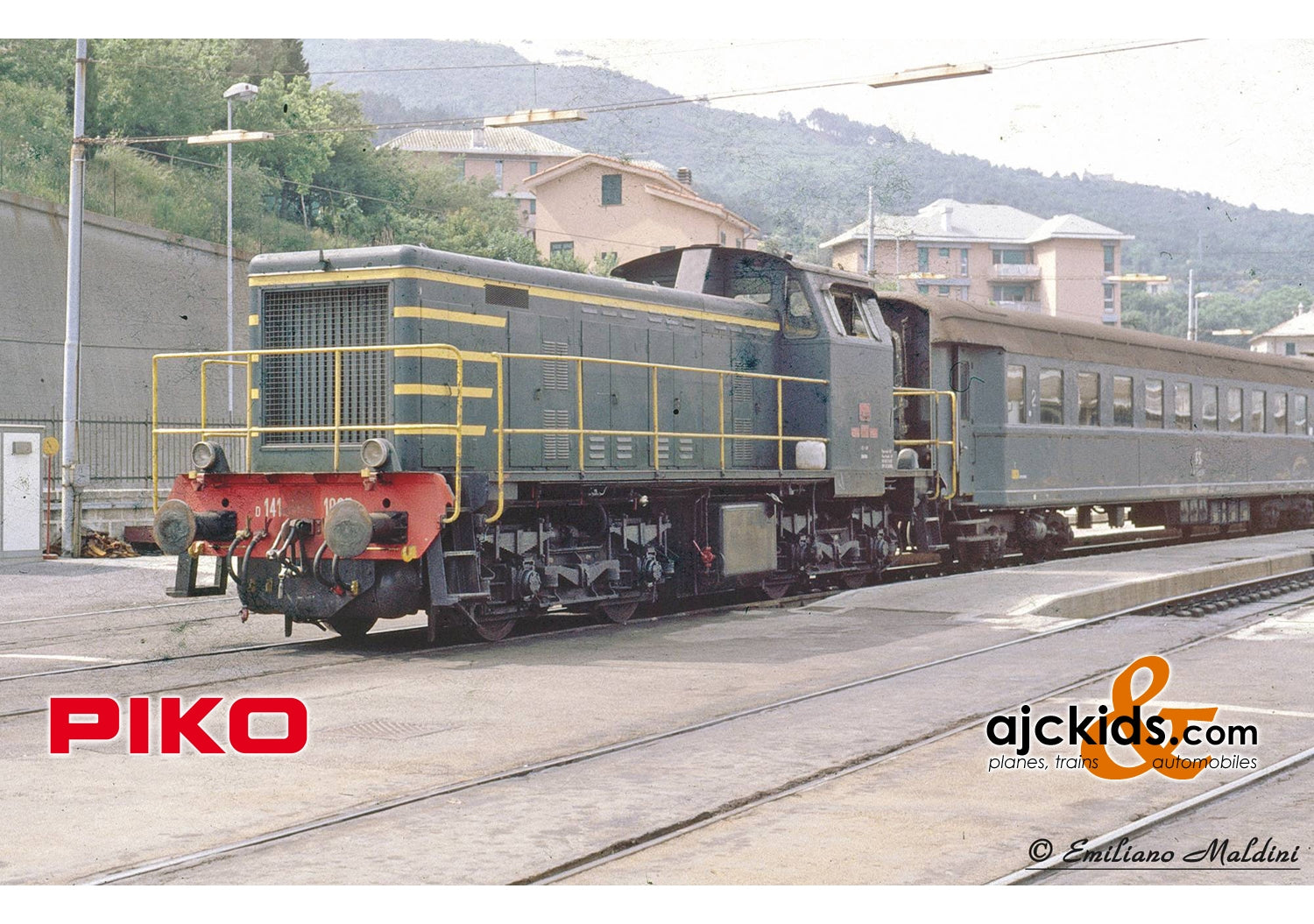 Piko 55913 at Ajckids.com, Diesel Locomotive /Sound D.141.1023 FS IV