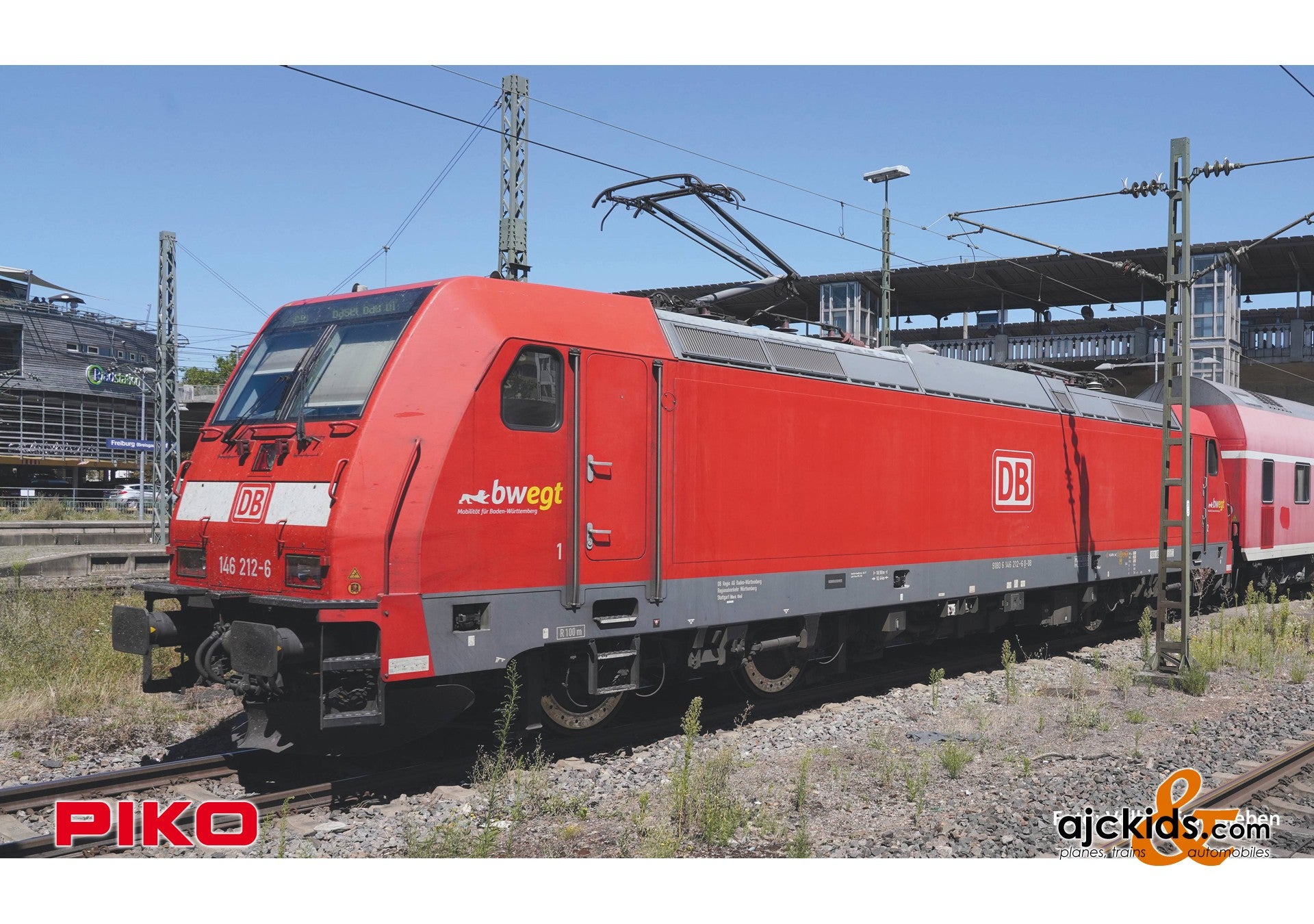 Piko 59052 at Ajckids.com, BR 146.2 Electric Locomotive DB AG "bwegt" VI